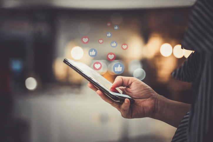 Pourquoi et comment mesurer l’impact d’une stratégie social media Pourquoi et comment mesurer l’impact d’une stratégie social media